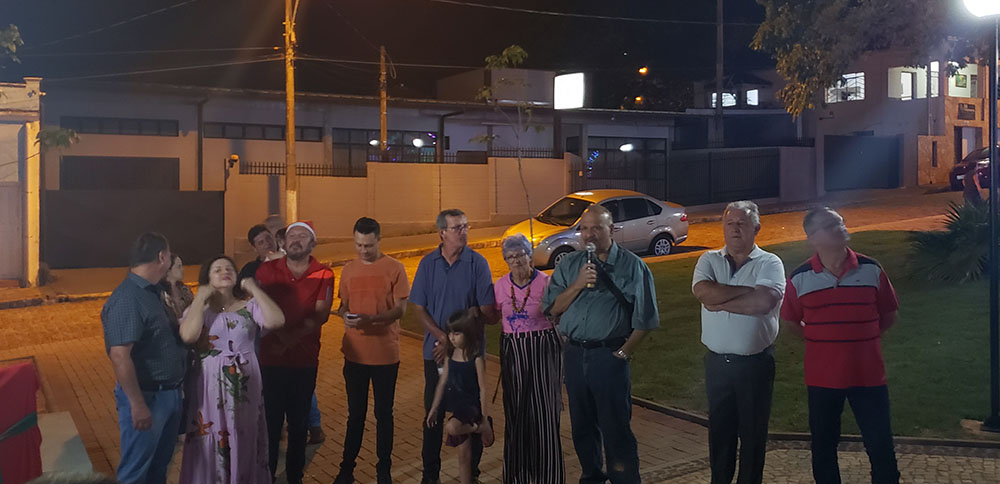 Projeto da Unesp de Bauru entrega Casa do Papai Noel em Piratininga ...